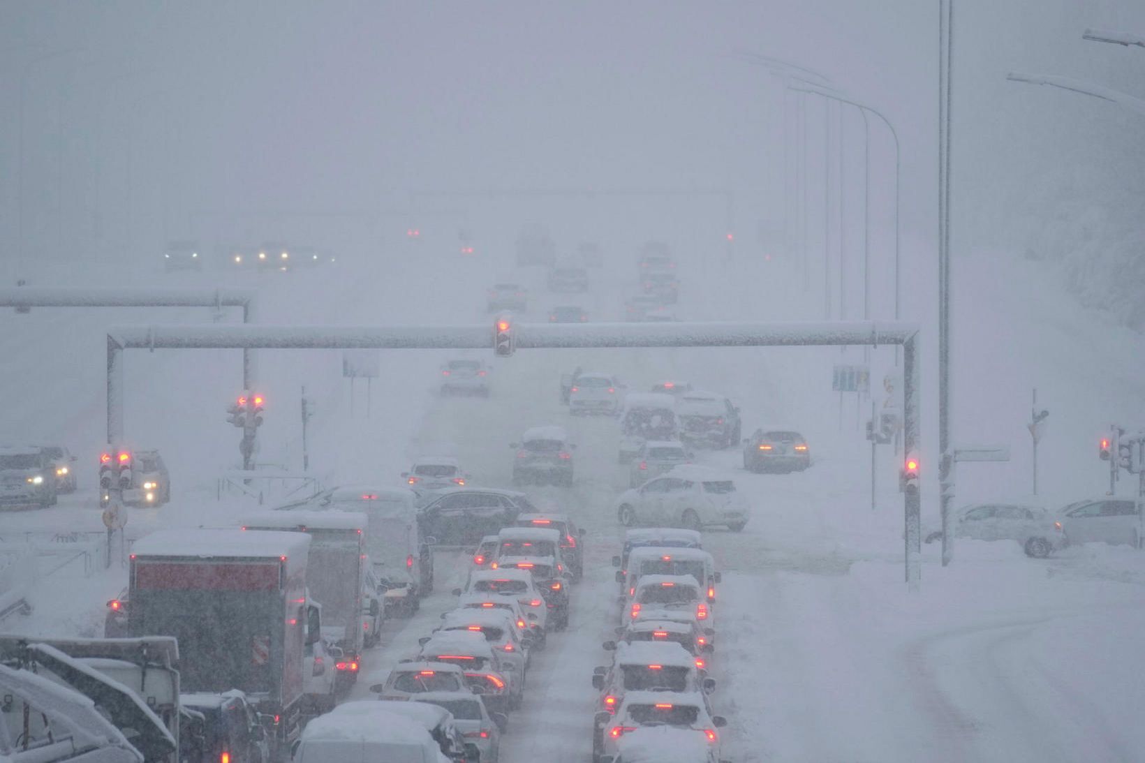 Fólk hugi að heimferð „sem allra, allra fyrst“