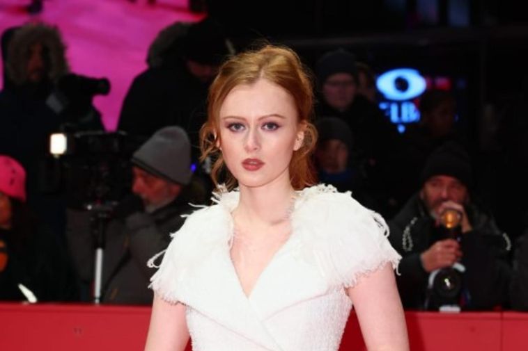 Elín Hall shines in Chanel - Iceland Monitor