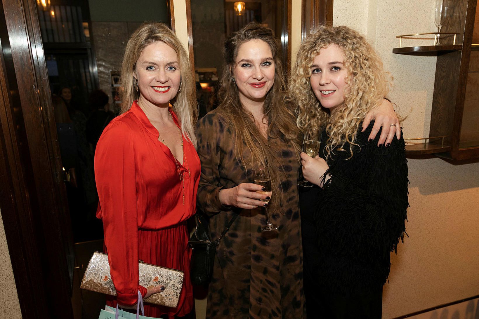 Nína, Tinna og Kristrún í spariskapinu