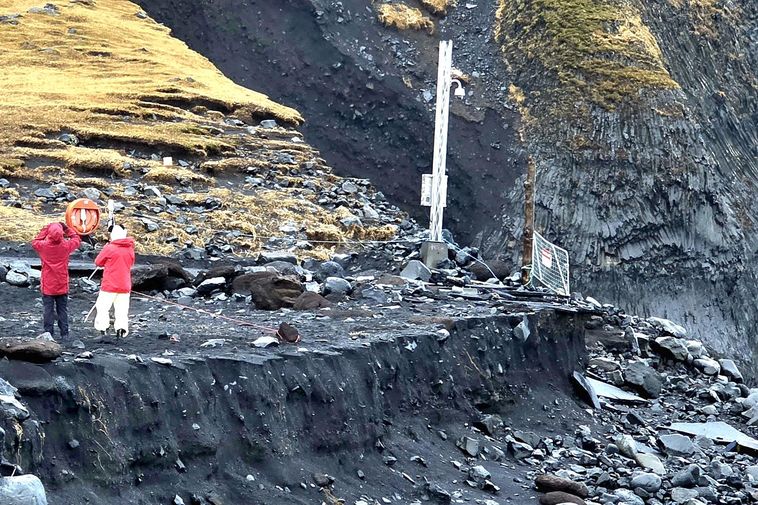 Photos: Coastal erosion continues at Reynisfjara Black Beach - Iceland ...